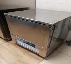  Vendo macchinari e arredamento completi Made in Italy per Gelateria